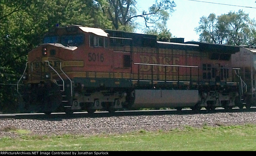 BNSF 5016, front view